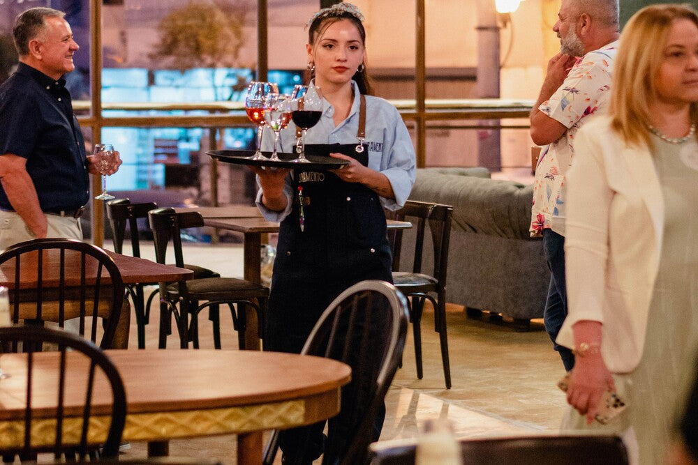 13+ Cute Server Outfits To Look Amazing | Panaprium