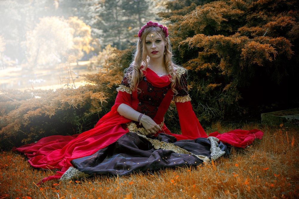 15+ Fantastic Renaissance Fair Outfits | Panaprium