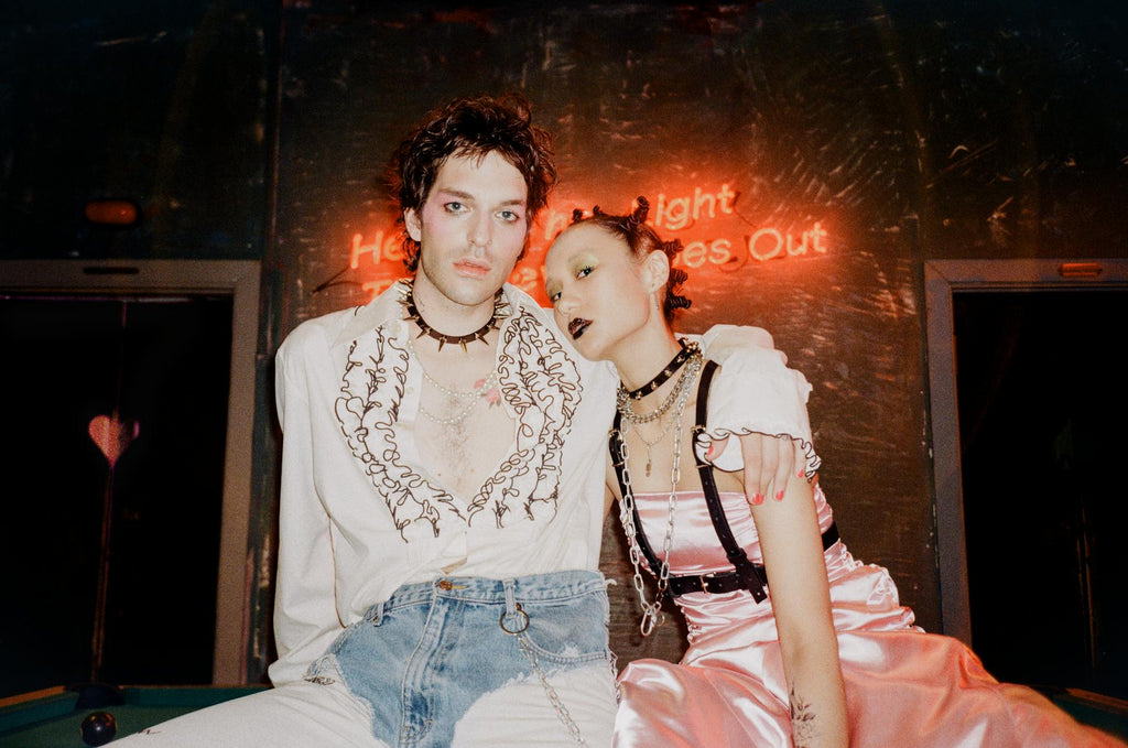 15 Easy And Beautiful Outfits For A Mötley Crüe Concert | Panaprium