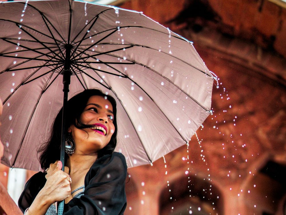 How to Stay Dry and Chic at a Rainy Concert (17 Awesome Outfit Ideas ...